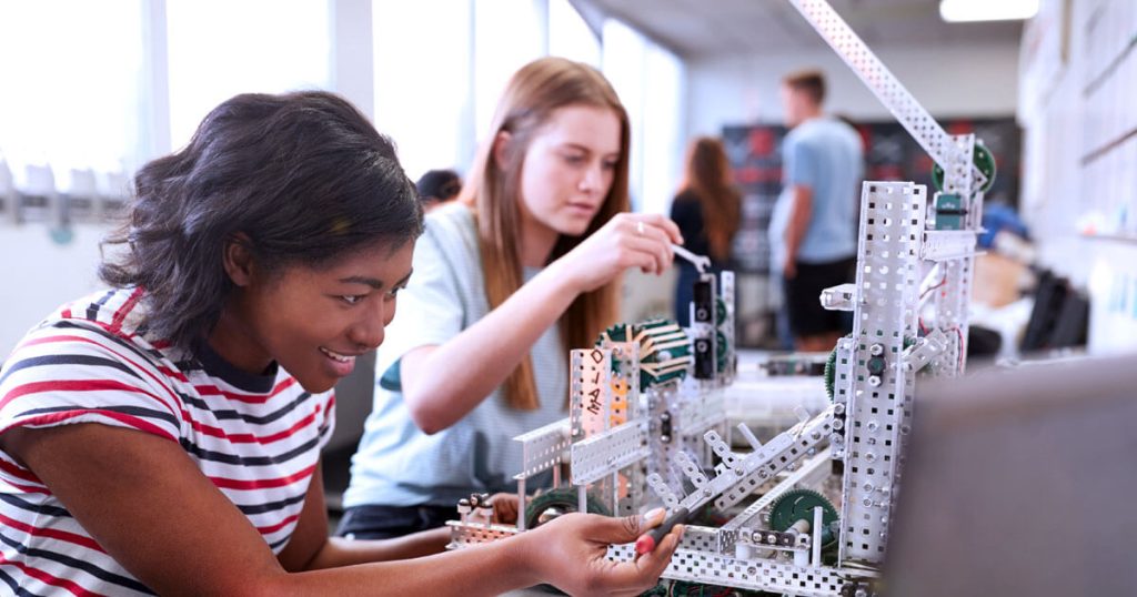 Can After-School STEM Programs Bridge Industry-Academia Gap? | Magic EdTech